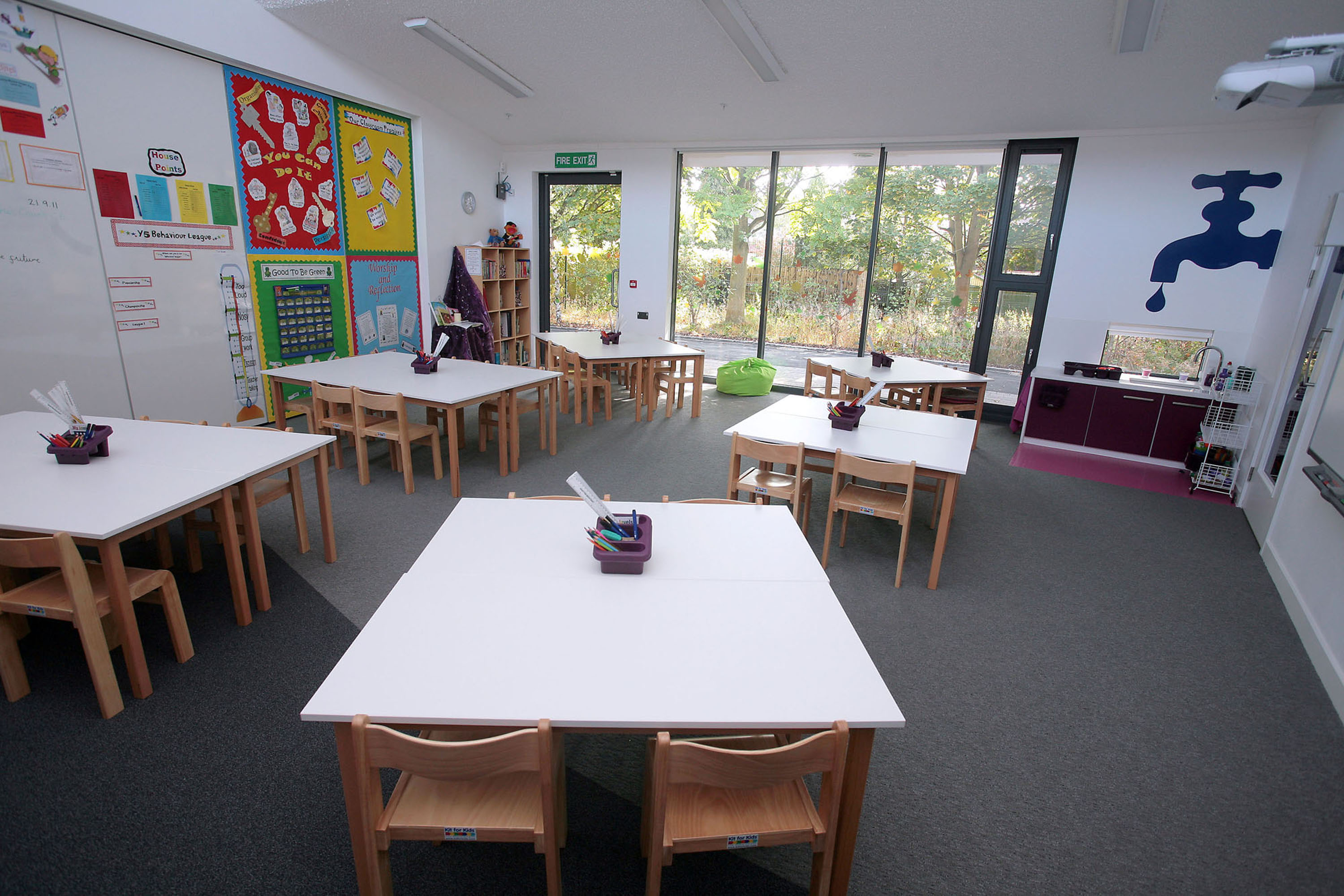 Christ Church CE Primary School by Seymour Harris Architecture - Architizer