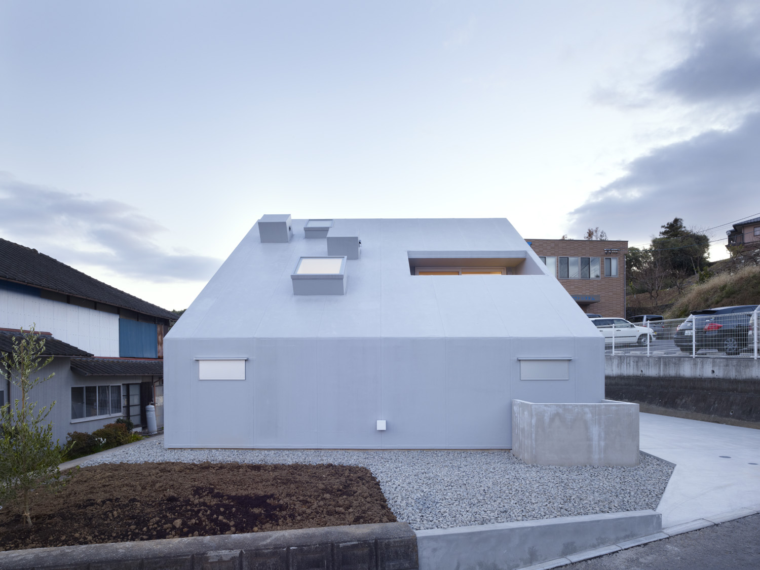 Cloudy House by Takao Shiotsuka Atelier - Architizer