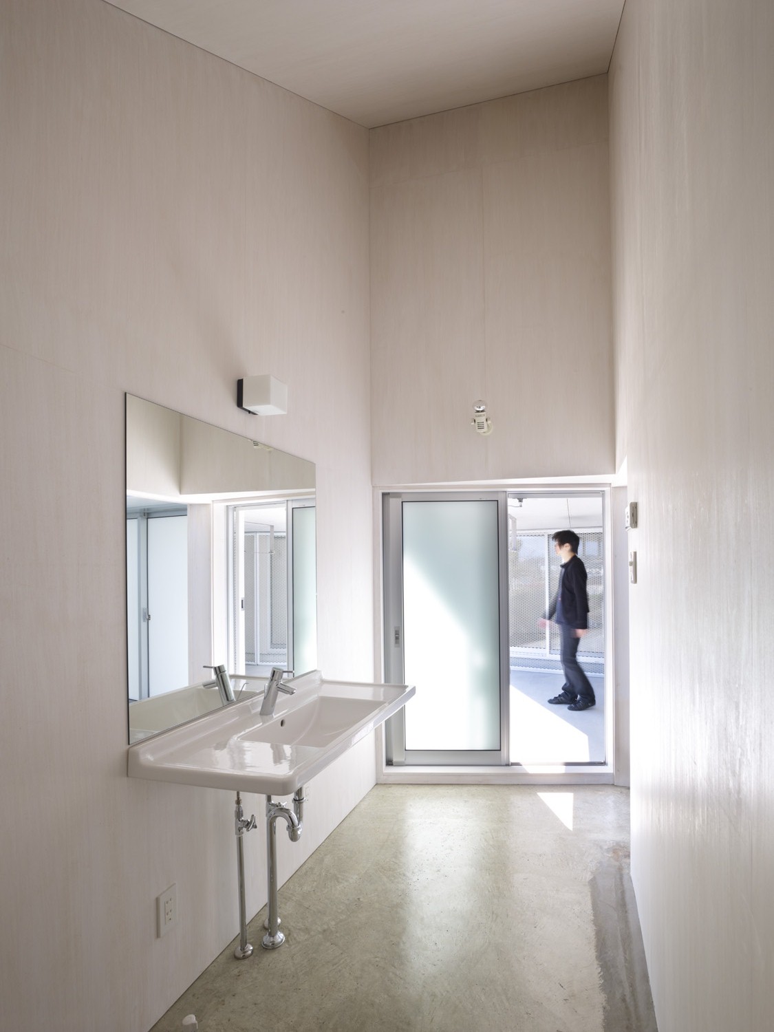 Cloudy House by Takao Shiotsuka Atelier - Architizer