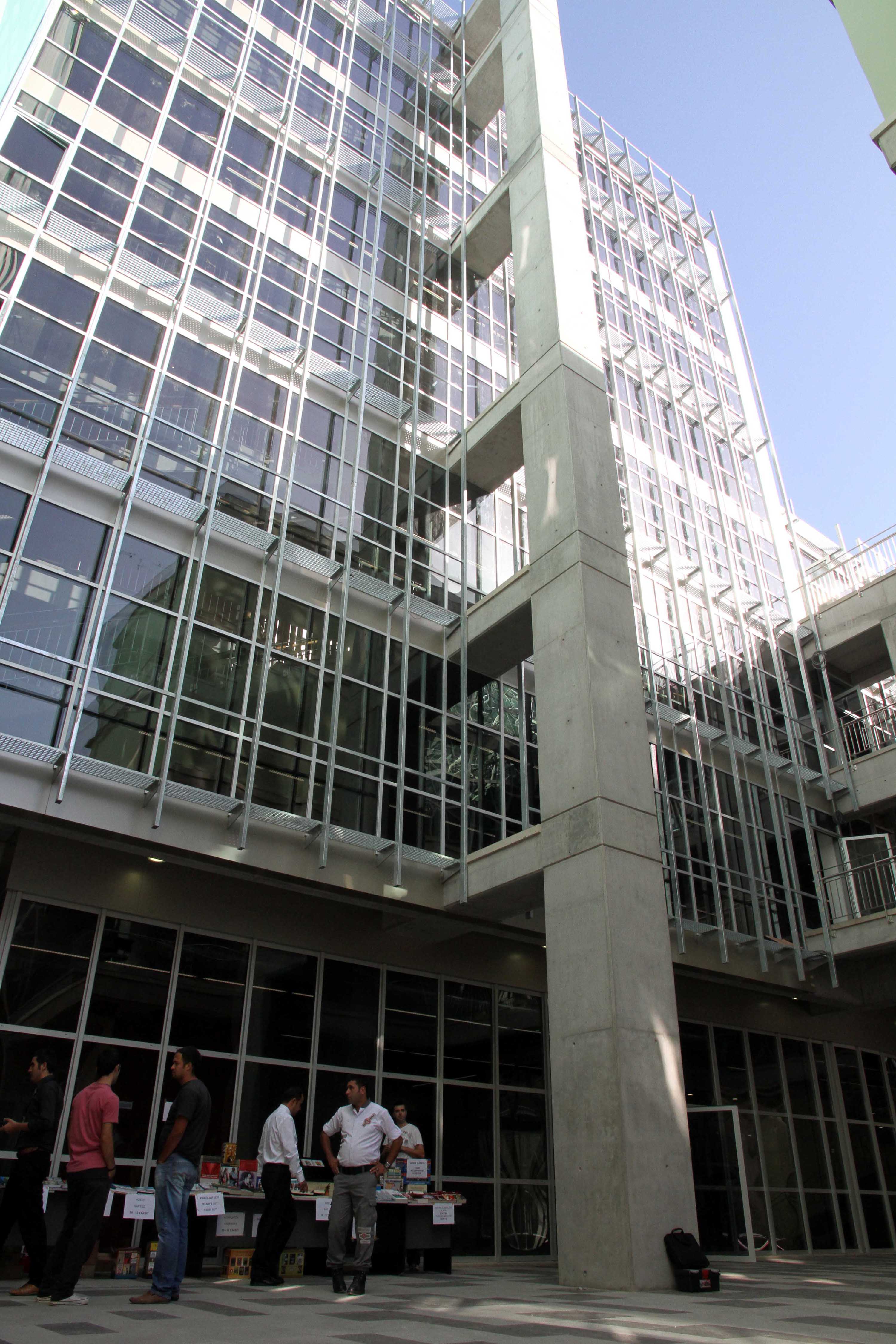 Fine Arts and Design Faculty building (Izmir University of Economics ...