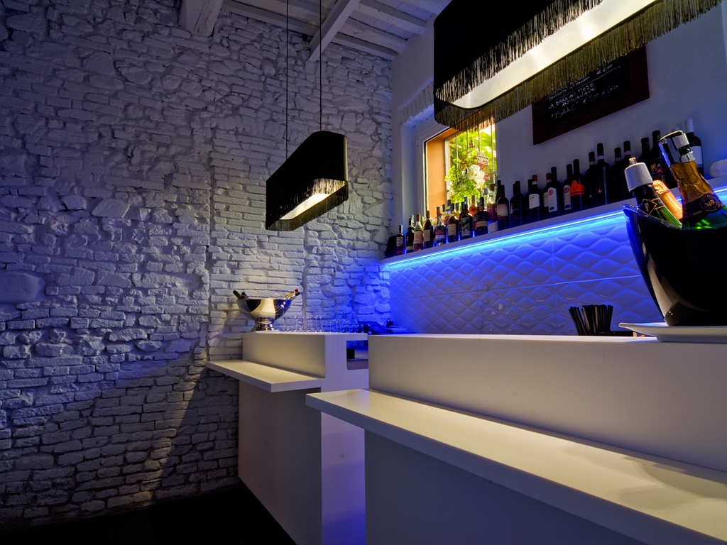 2 Banki - Architizer