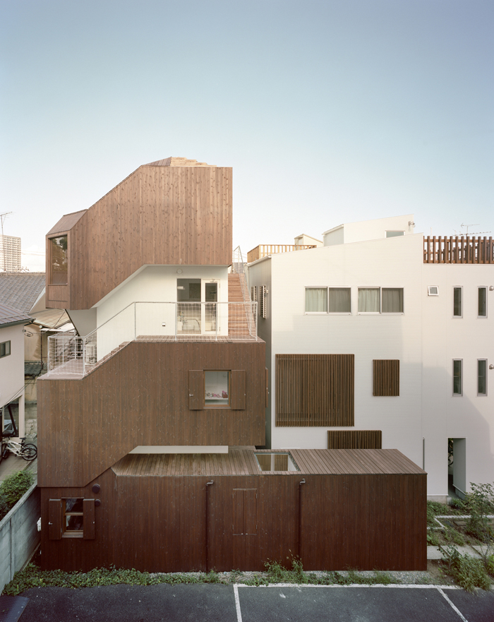 Double Helix House by Onishimaki + Hyakudayuki Architects - Architizer