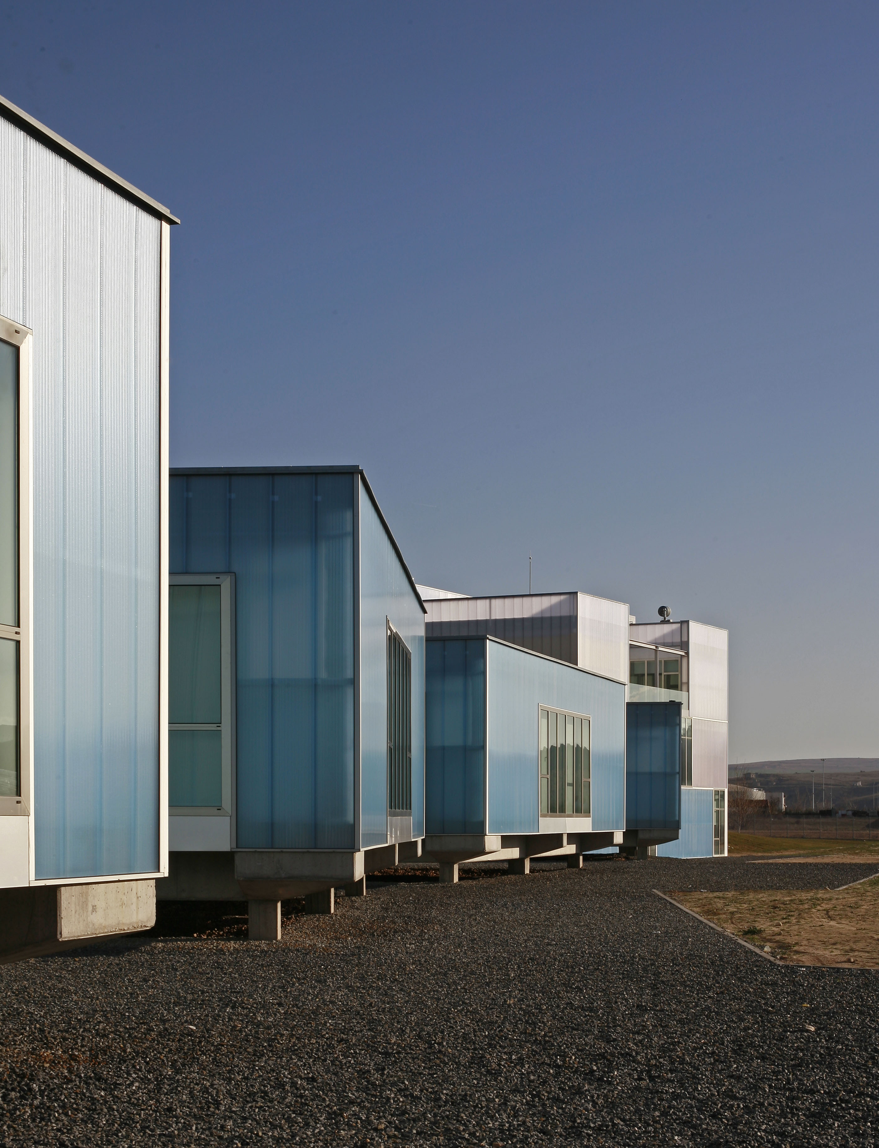UNIVERSITY SPORTS HALL by CANVAS ARQUITECTOS - Architizer