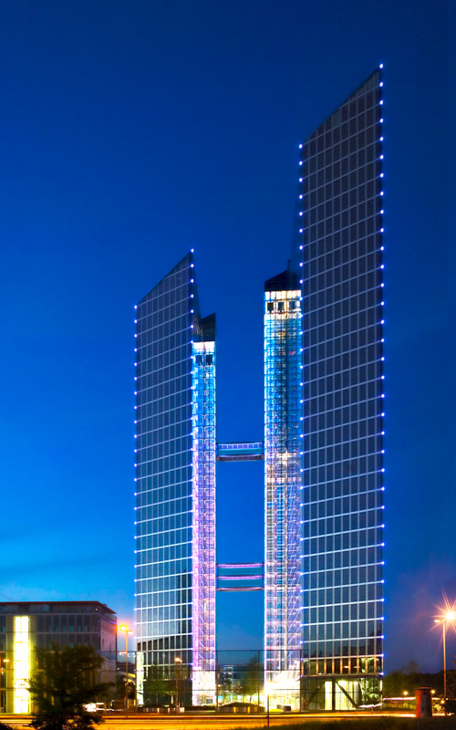 Highlight Towers by Jahn/ - Architizer