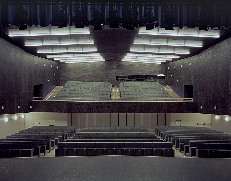 Agora Sociocultural Center by Rojo / Fernández-Shaw Arquitectos ...