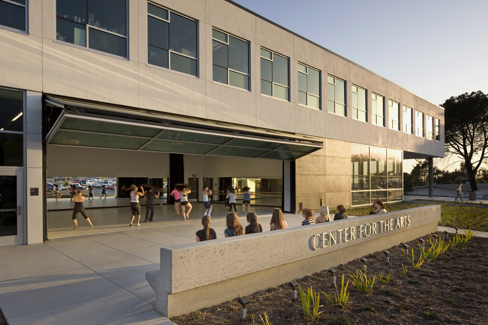 Chaffey College Center for the Arts - Architizer