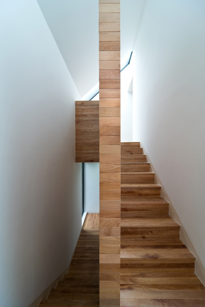 Concrete Slit House by AZL Architects - Architizer