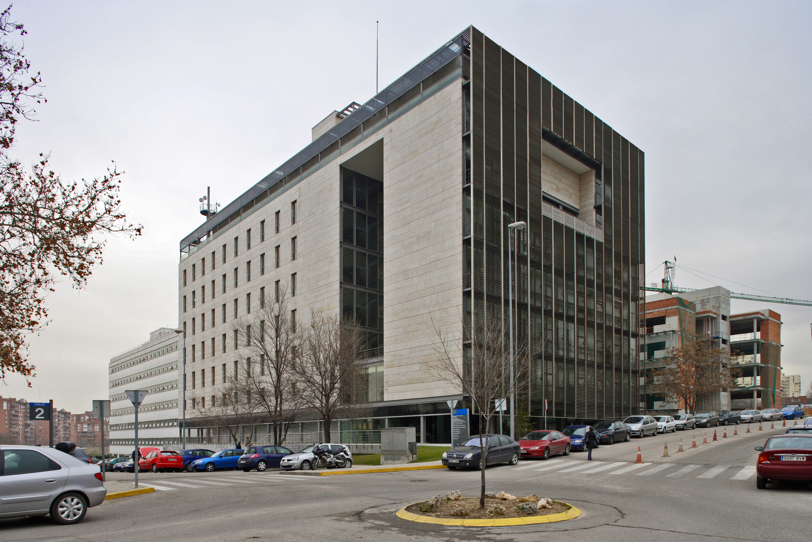 Edificio de Oficinas para el Ministerio del Interior by Arquitectos ...