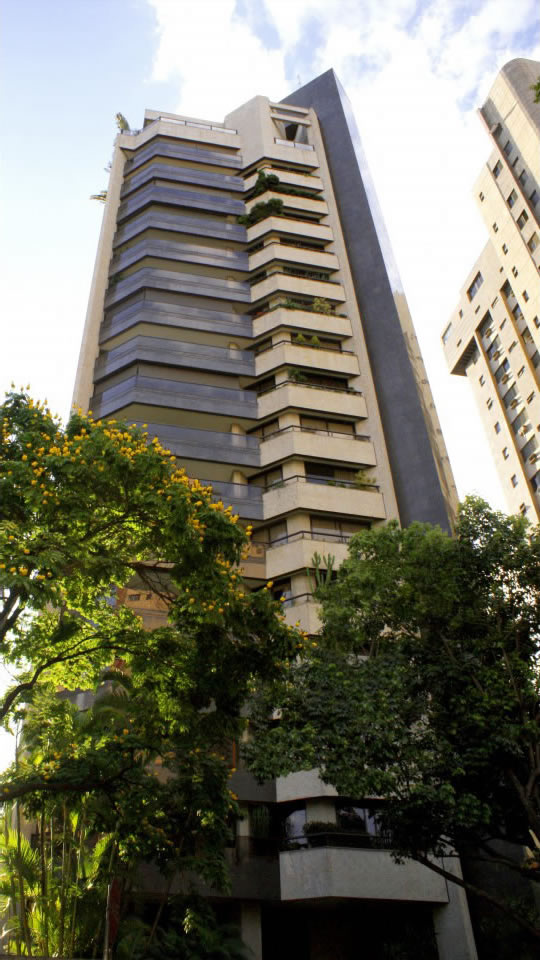 Edifício Fernando Pessoa by Farkasvölgyi & Arquitetos Associados - Architizer