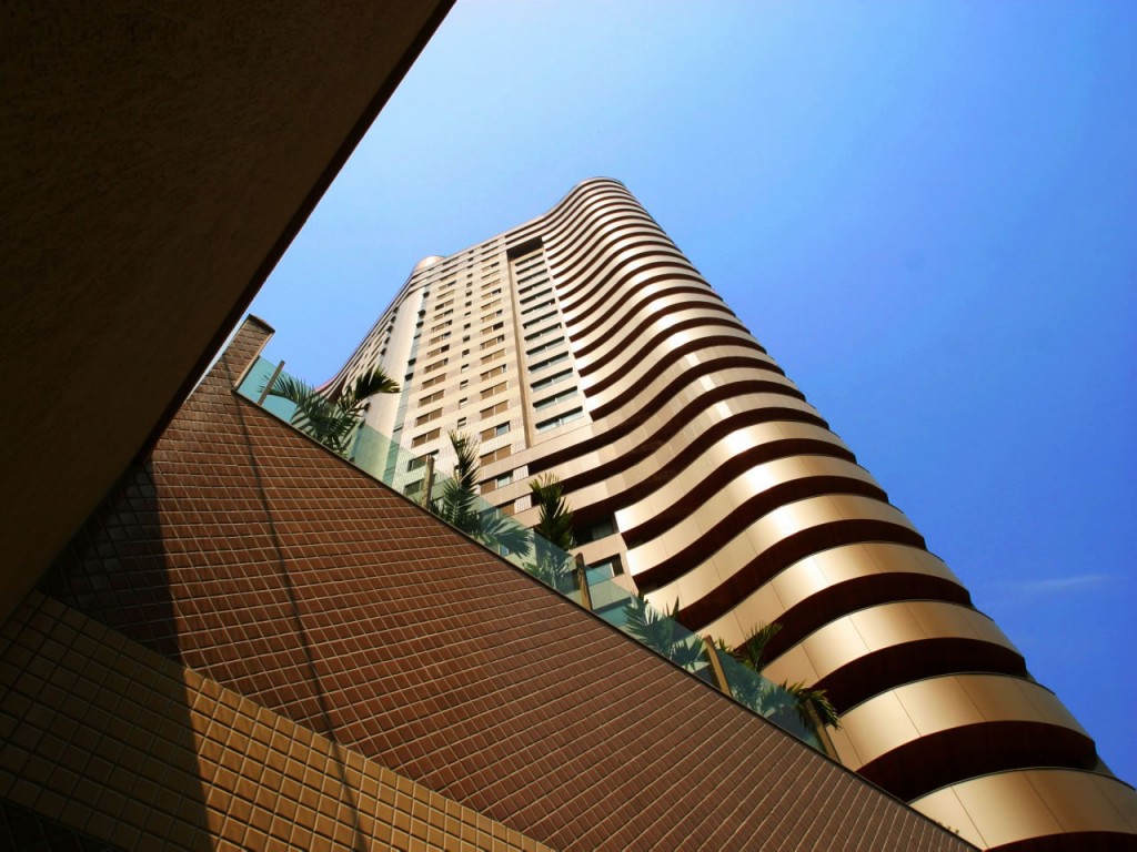 Edifício Piazza di Verona by Farkasvölgyi & Arquitetos Associados ...