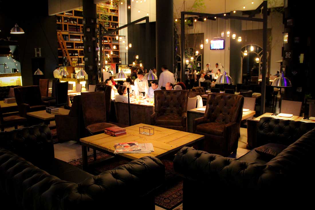 Fosters Bar-Steakhouse - Architizer