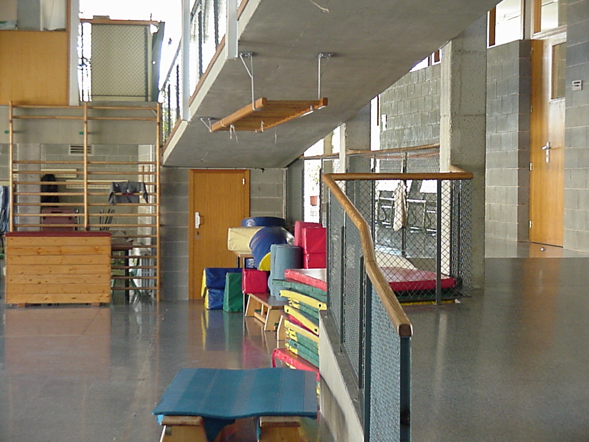 School of SON FERRIOL (Piza and Forteza) - Architizer