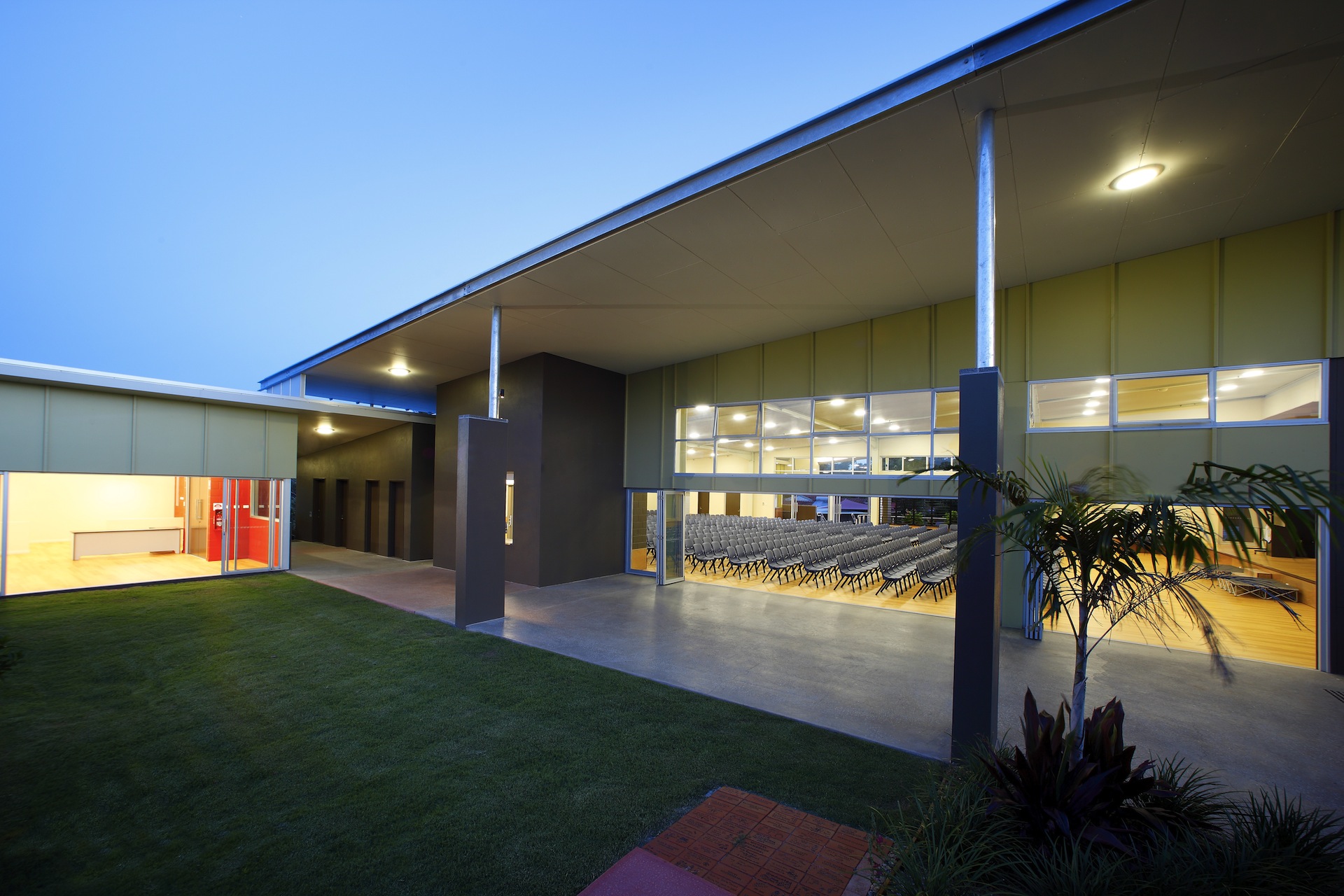 Robina Community Performing Arts Centre by Lightwave Architectural ...