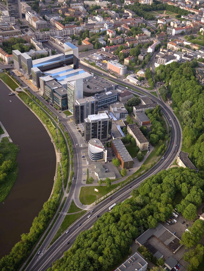 Dynamic Space of Flows by 4 Plius - Architizer