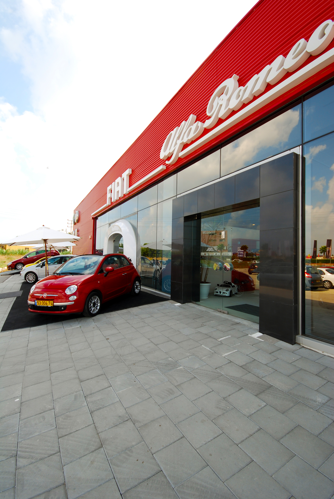 Alfa Romeo Fiat Car Agency - Architizer