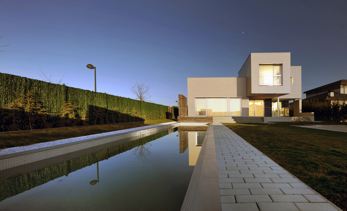Fragmented House by AQSO - Architizer