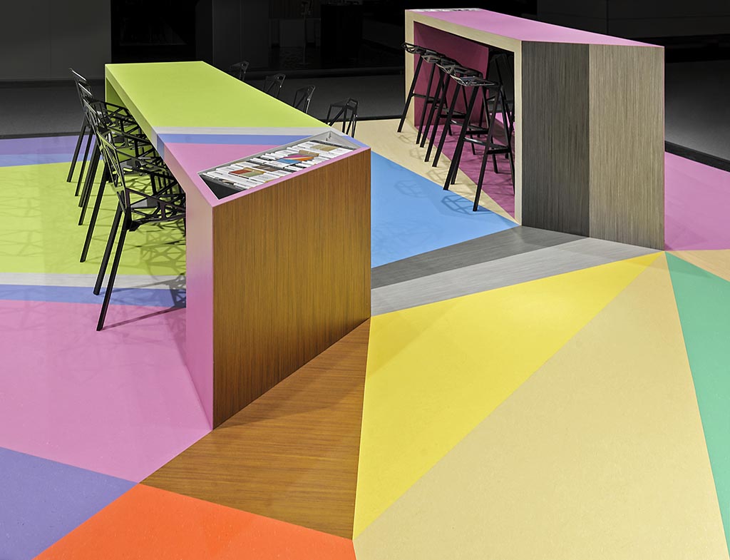 Armstrong Fair stand BAU 2013 by Ippolito Fleitz Group - Identity ...