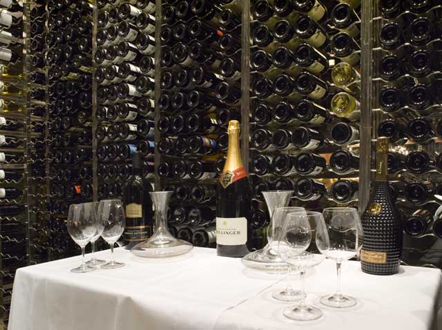 Idea 217089: Swingos Grand Tavern in Avon Lake, United States - Architizer