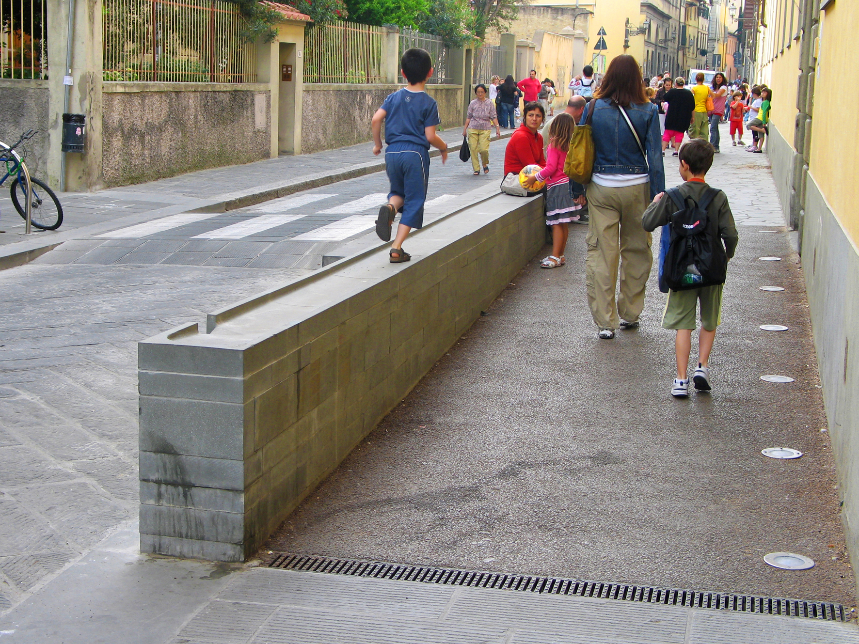 INTERVENTION BY SPOT-PROJECTS: URBAN ACUPUNCTURE AS A PUBLIC SPACE ...