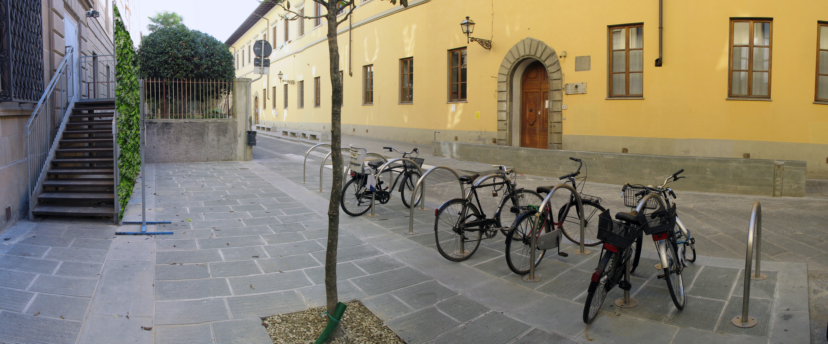 INTERVENTION BY SPOT-PROJECTS: URBAN ACUPUNCTURE AS A PUBLIC SPACE ...