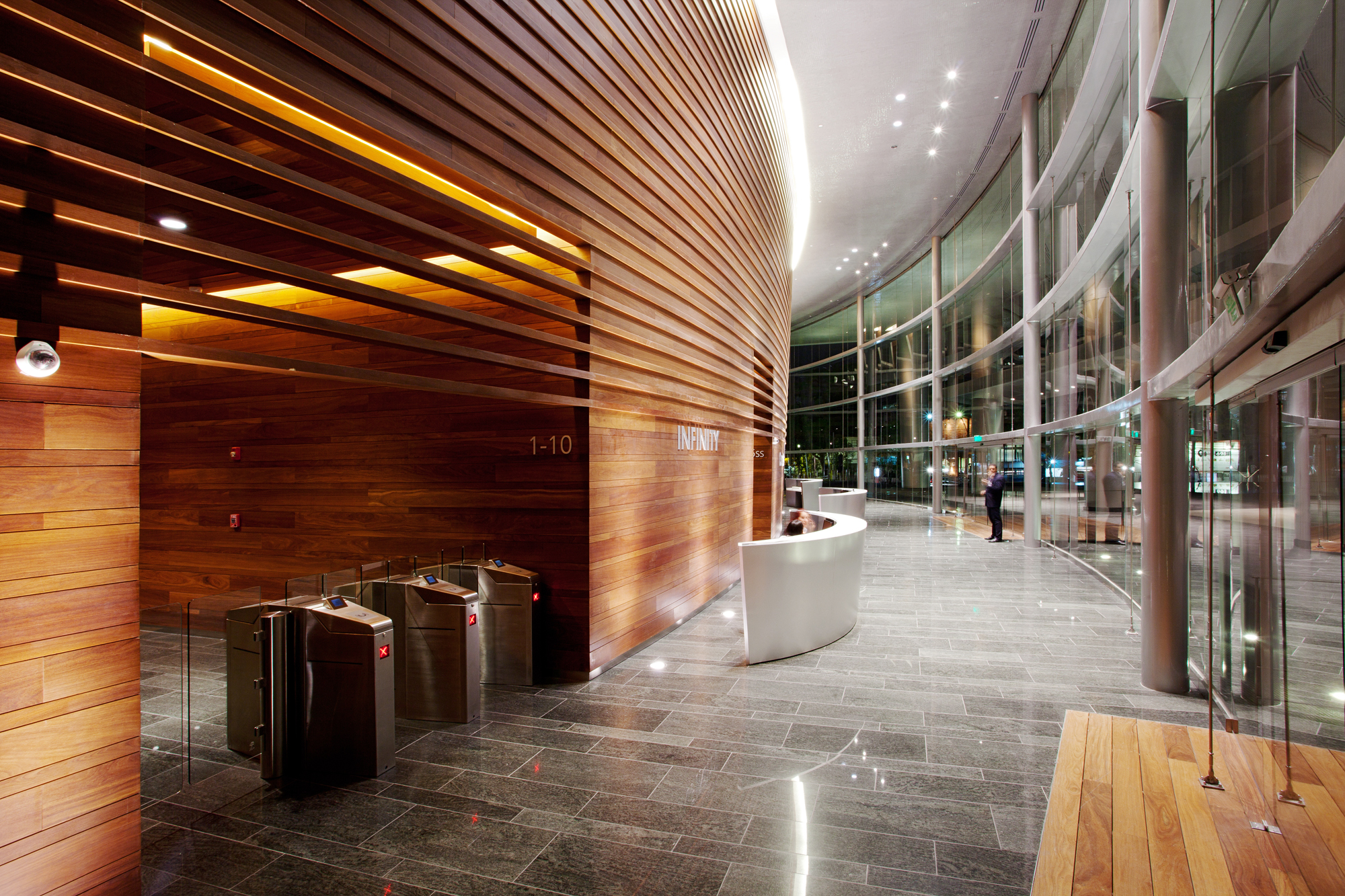 Infinity Tower Sao Paulo by Kohn Pedersen Fox Associates, Aflalo e ...