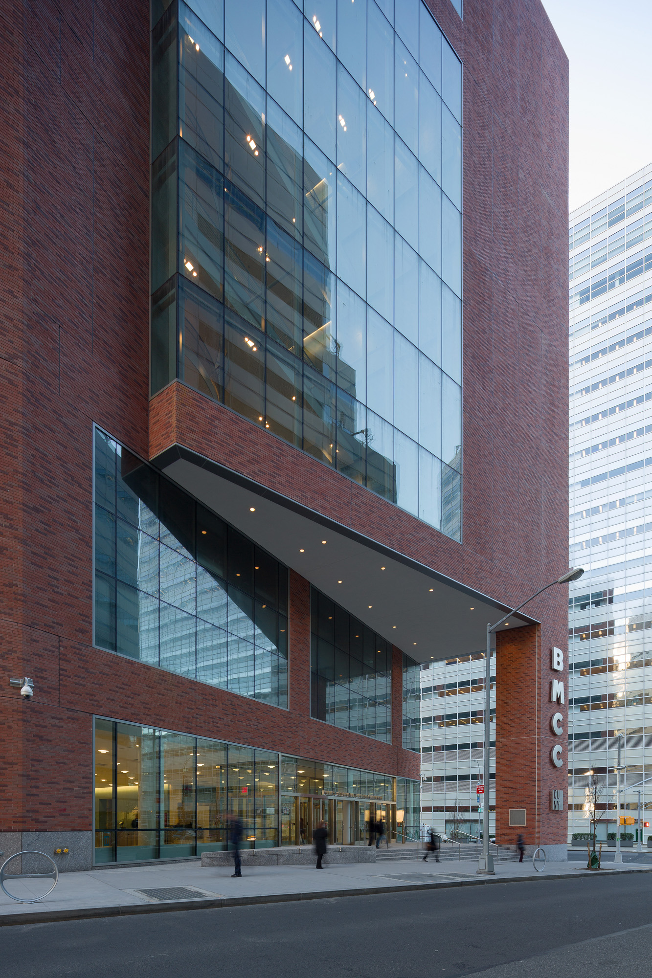 Miles and Shirley Fiterman Hall, Borough of Manhattan Community College ...