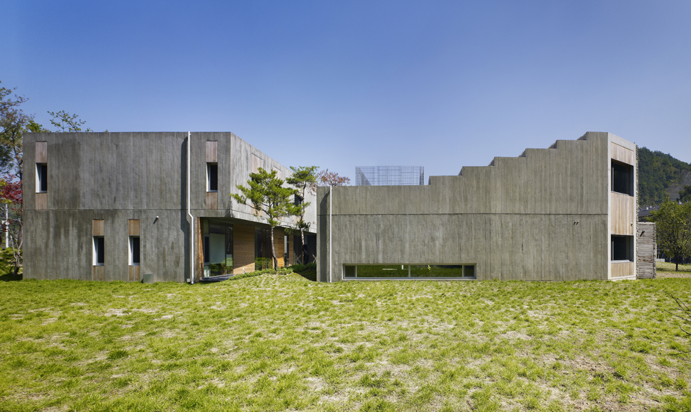 Hanil Cement Information Center and Guesthouse by BCHO Architects ...