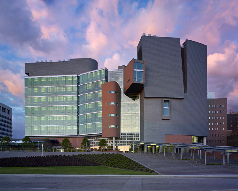 University of Cincinnatti CARE/Crawley Building by STUDIOS Architecture ...
