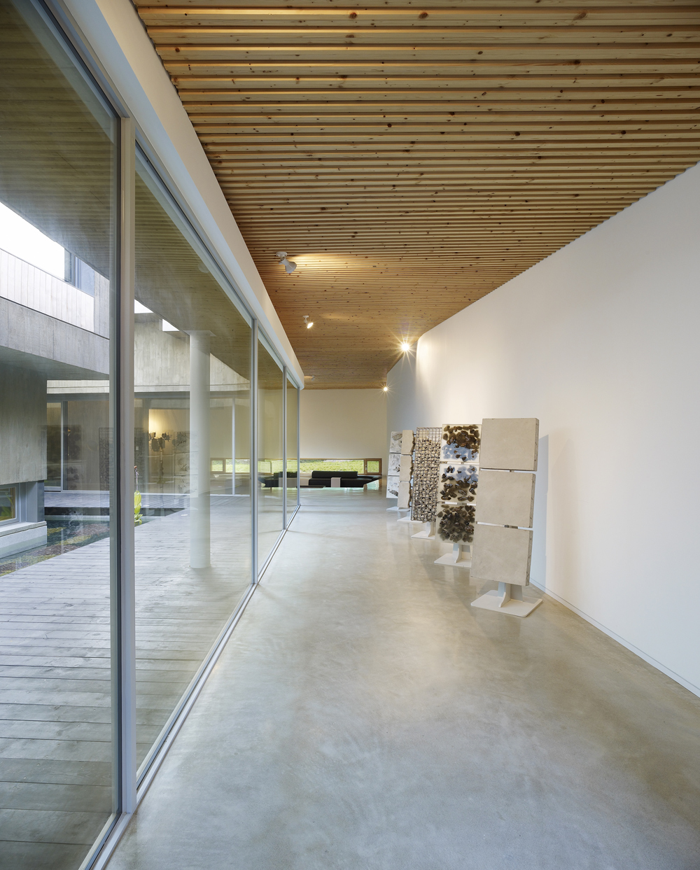 Hanil Cement Information Center and Guesthouse by BCHO Architects ...