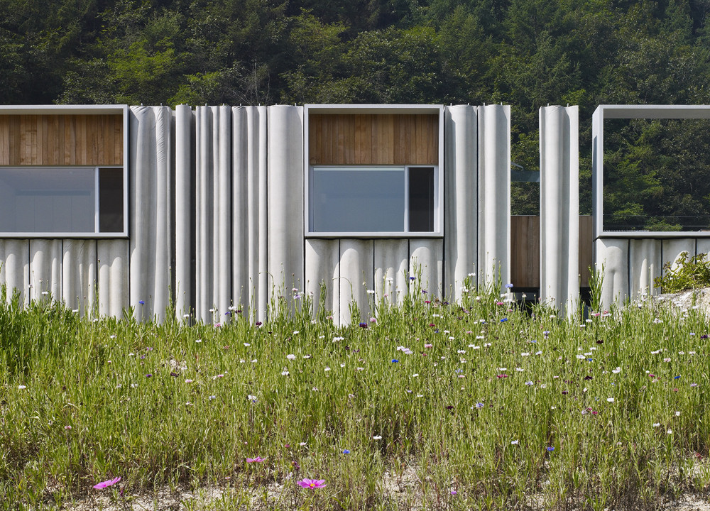 Hanil Cement Information Center and Guesthouse by BCHO Architects ...