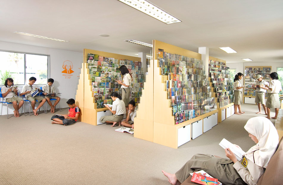 Amin Shipping Container Library by dpavilion architects - Architizer