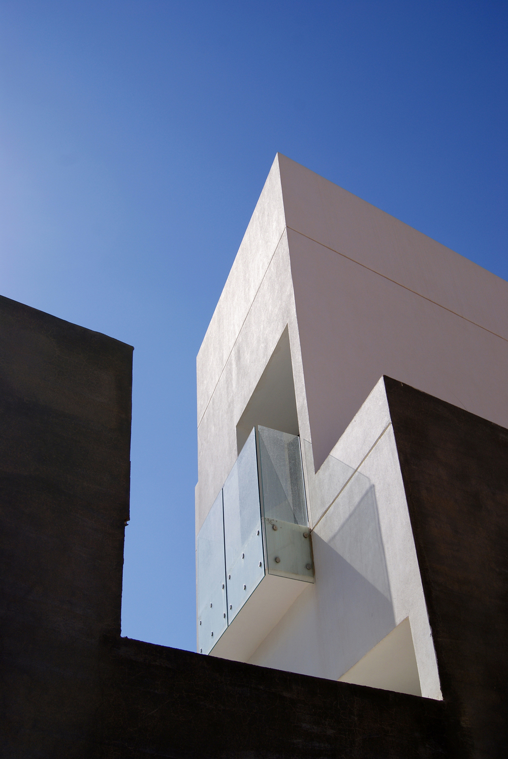 Alley House by M2H Design Studio - Architizer