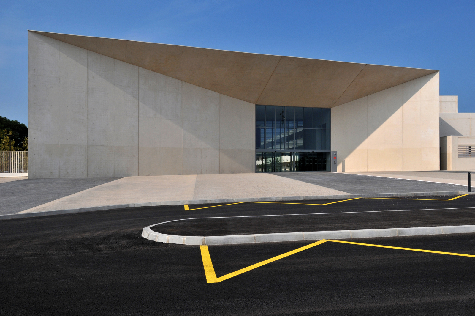 Reforming Education: 12 Creative Learning Spaces Across France ...