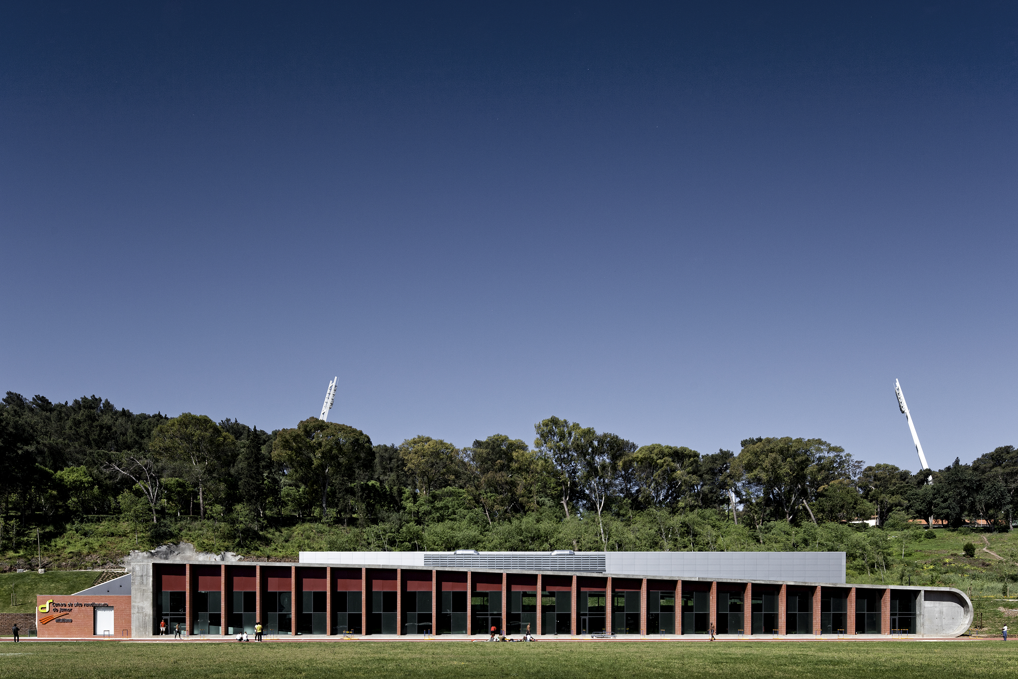 Center for High Performance Athletics in Jamor- Lisbon by Espaço Cidade ...
