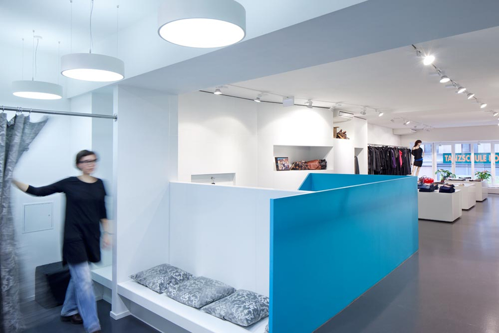 Inside Fashion Store - Architizer