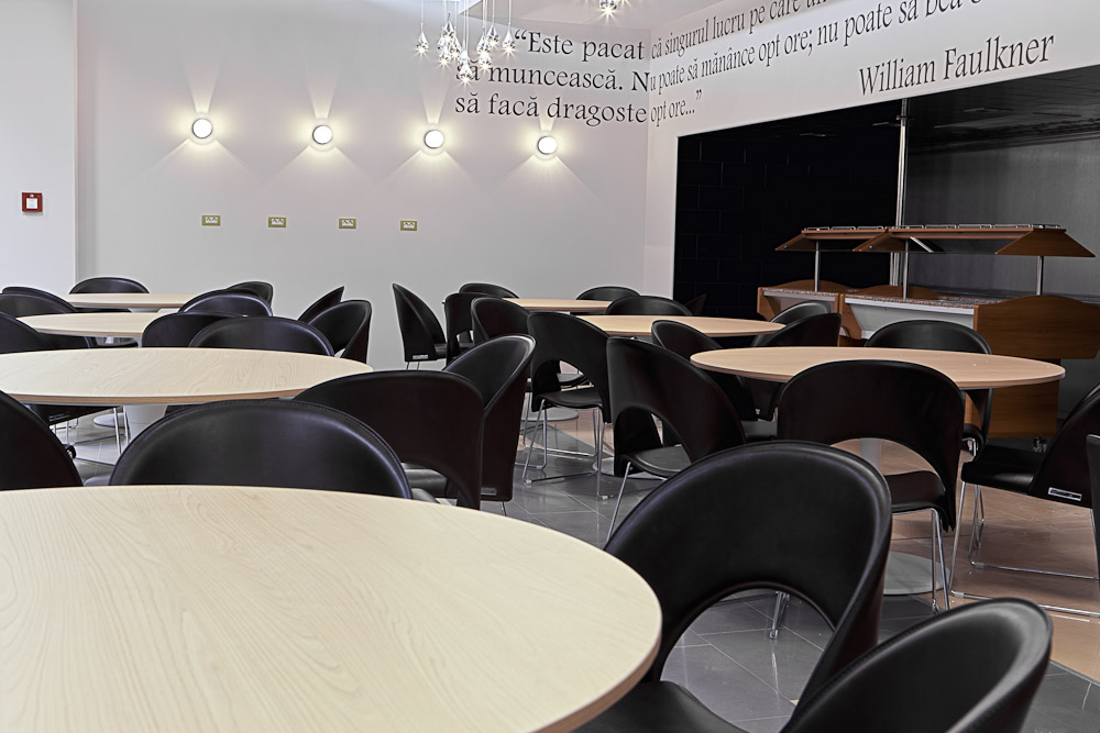 ACADEMIA ROMSTAL - Architizer