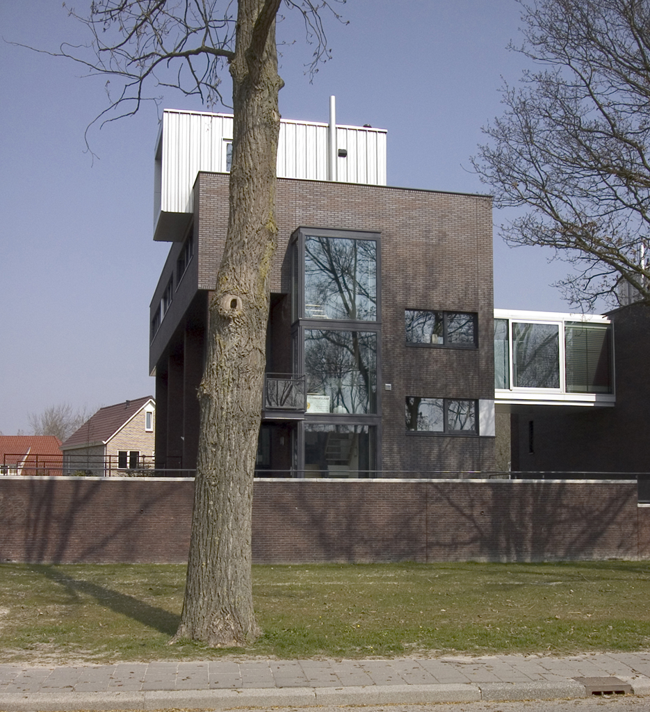 7X7 Canal Housing van Starkenborgh by Roeleveld-Sikkes Architects ...
