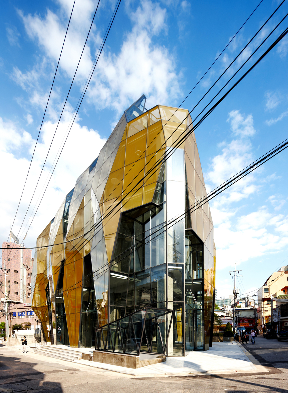 Idea 229940: The Yellow Diamond by Jun Mitsui & Associates Inc. in ...