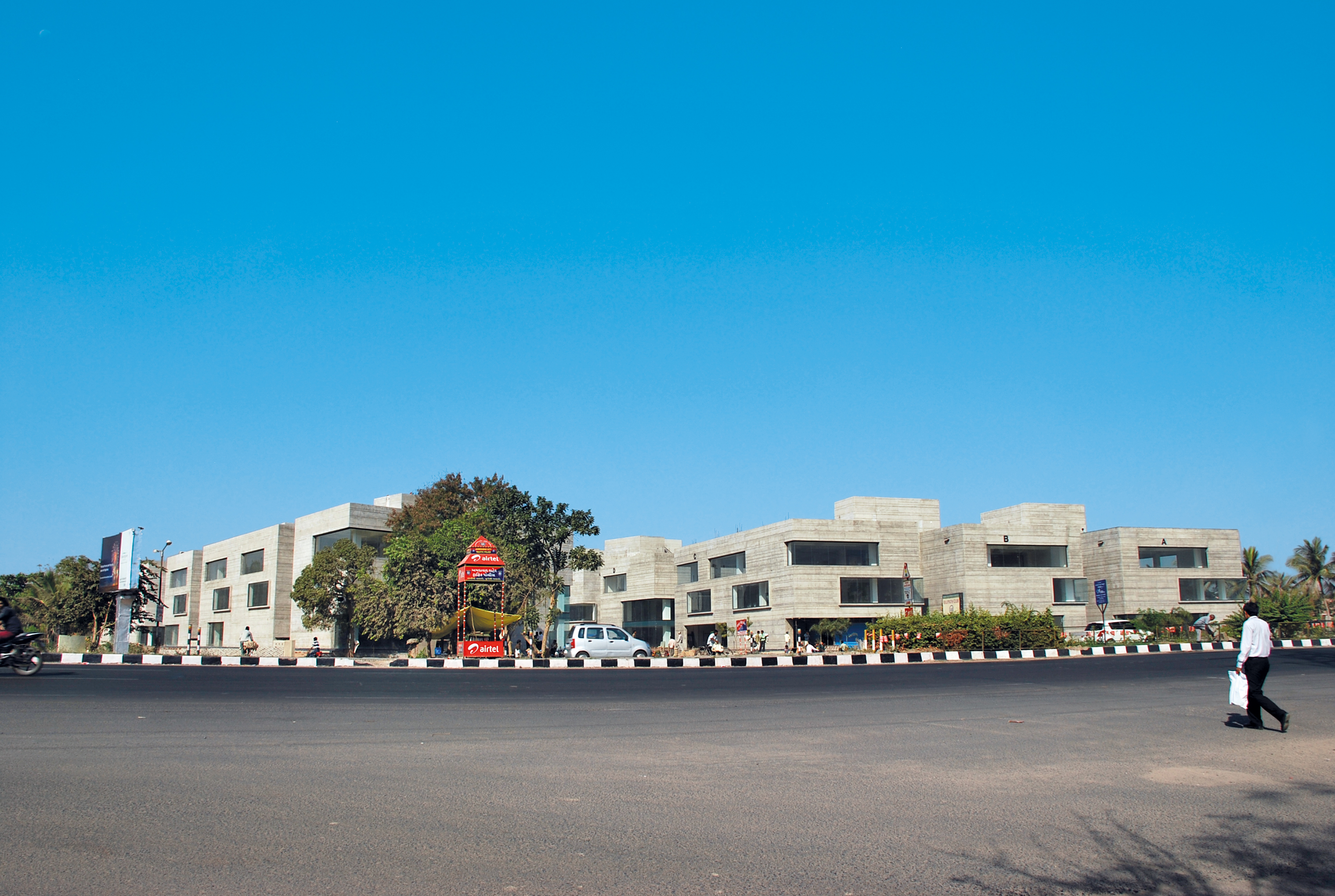 Mondeal Square by blocher partners India Pvt Ltd - Architizer