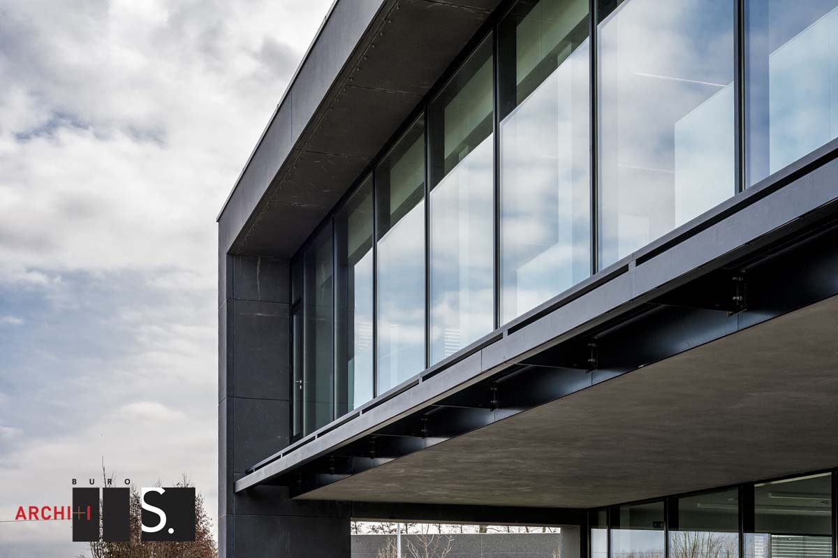 Bekaert Office Building by B2Ai architects, Sileghem & Partners ...