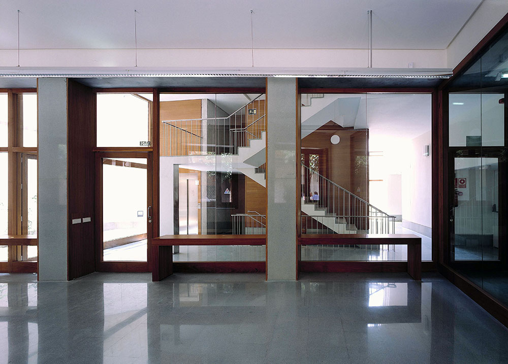 Office Building at the Historic Centre of Seville - Architizer