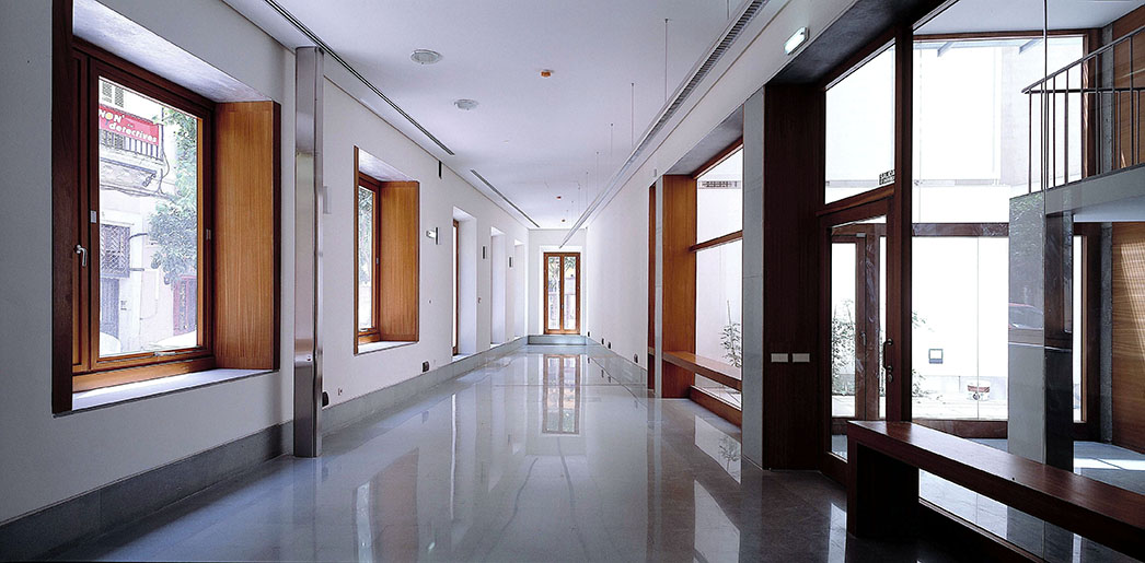 Office Building at the Historic Centre of Seville - Architizer