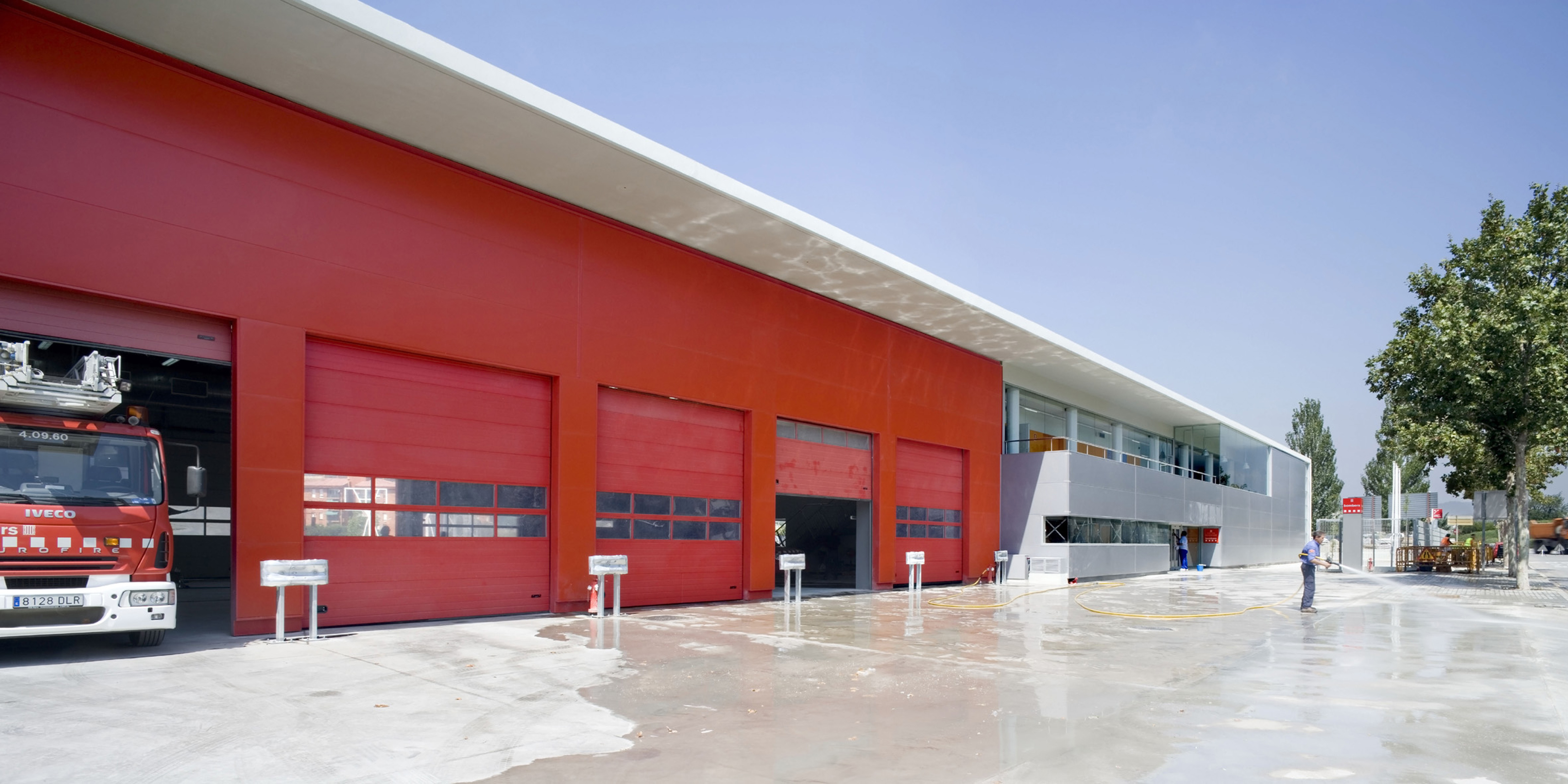Mataró Fire station by Jordi Farrando, architect - Architizer