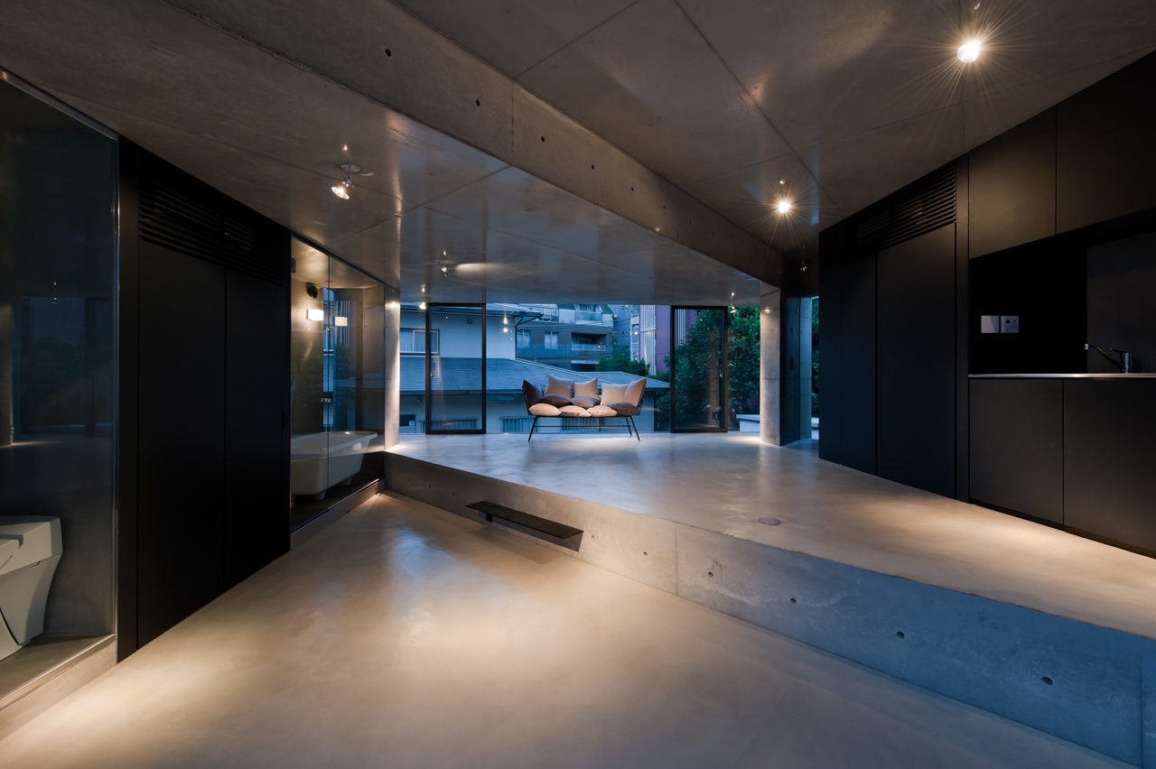 Motoazabu Apartment sYms by Kiyonobu Nakagame Architect and Associates ...
