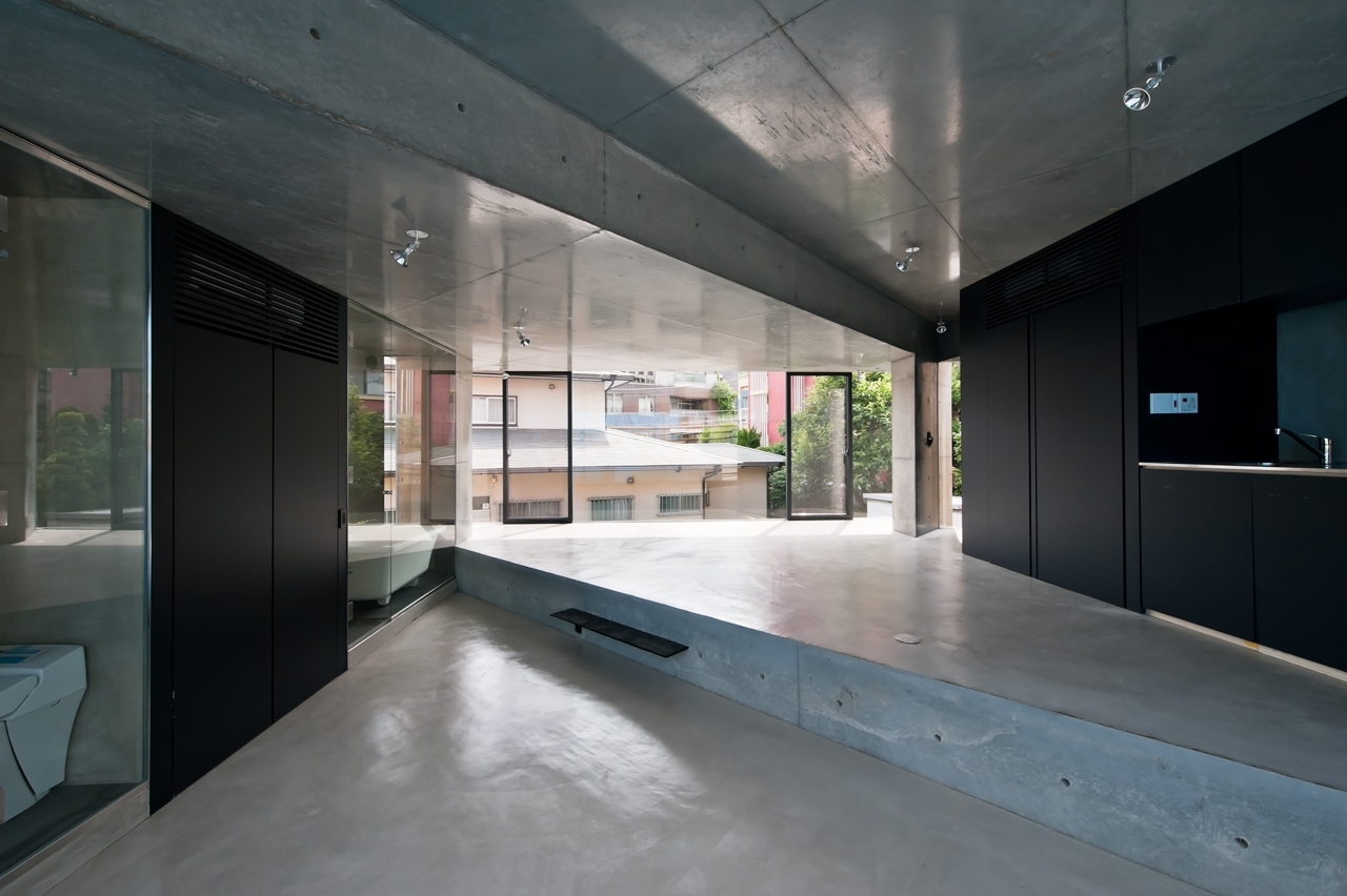 Motoazabu Apartment sYms by Kiyonobu Nakagame Architect and Associates ...