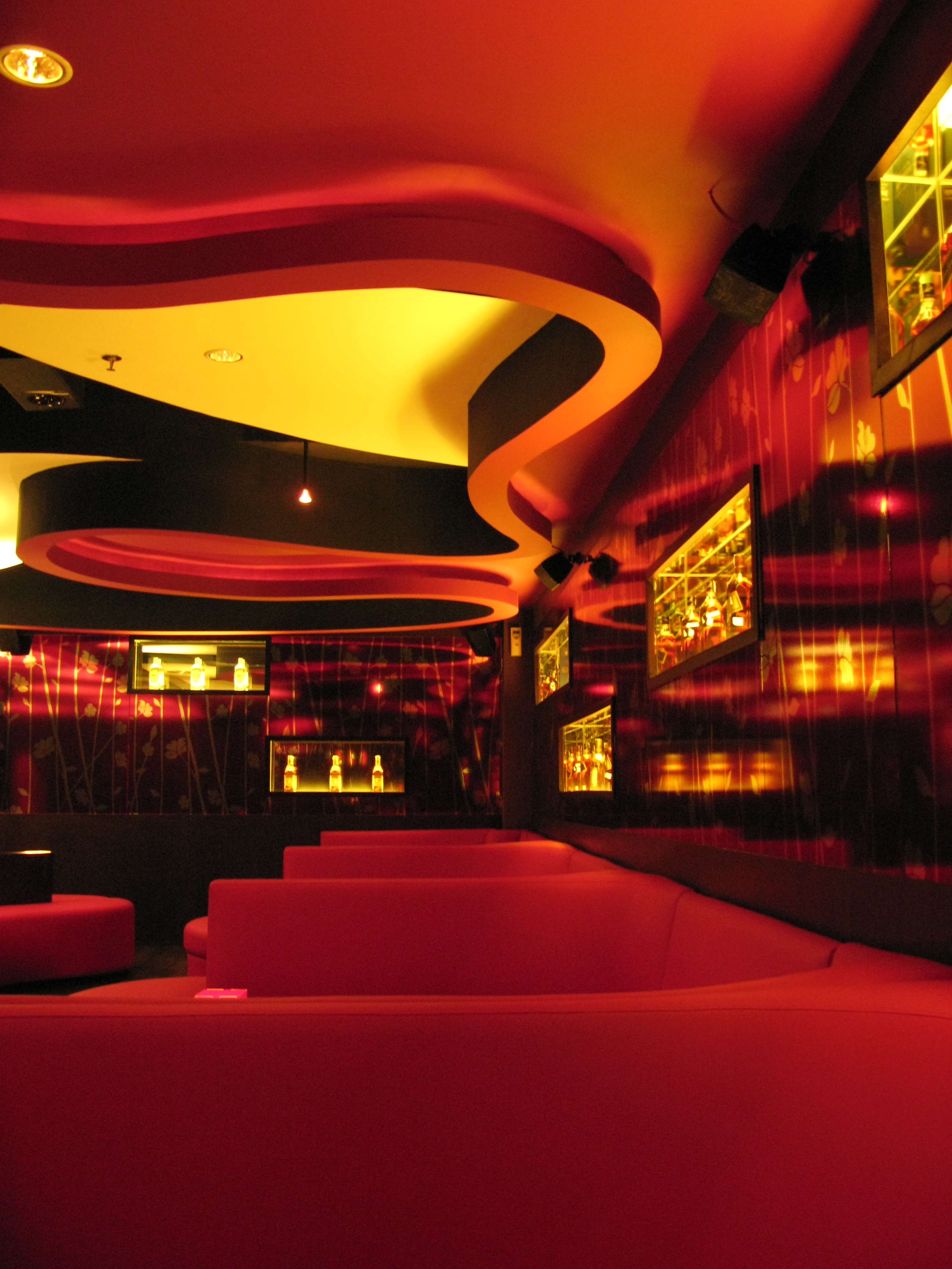 THE RED LOUNGE - Architizer