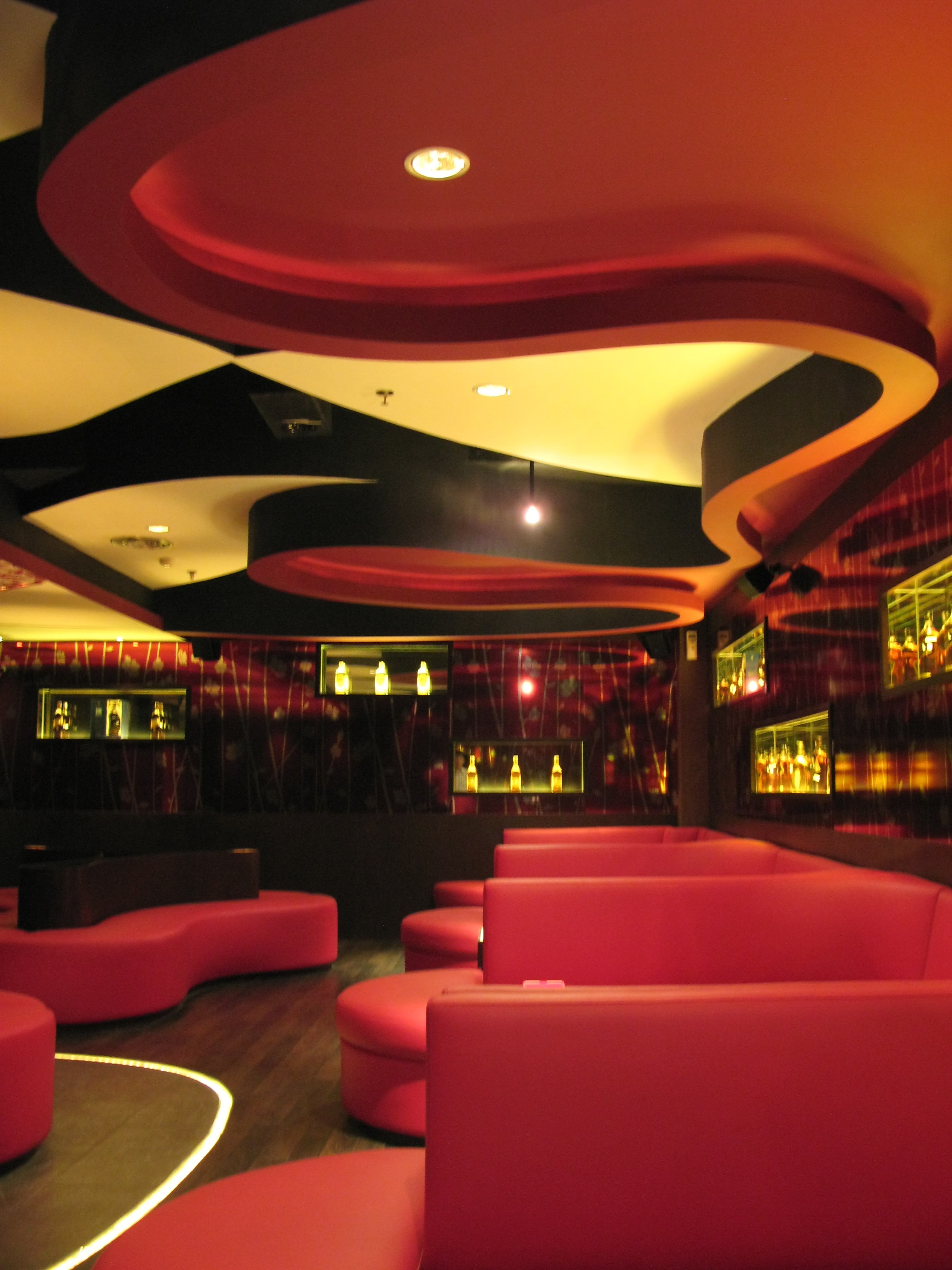 THE RED LOUNGE - Architizer