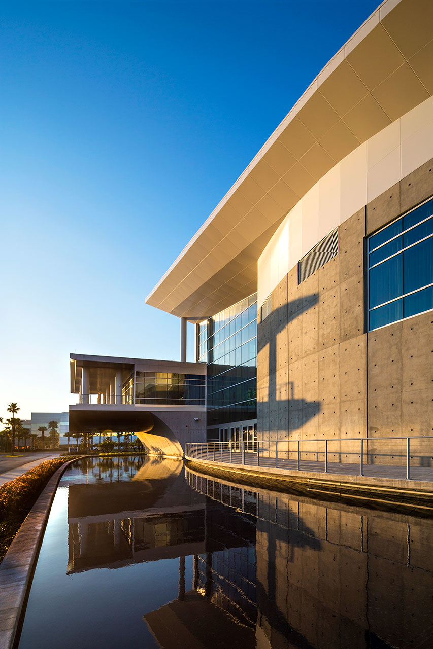Embry-Riddle Aeronautical University Jim W. Henderson Administration ...