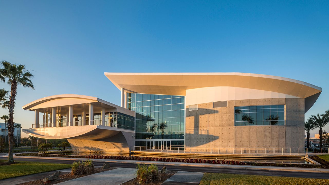 Embry-Riddle Aeronautical University Jim W. Henderson Administration ...