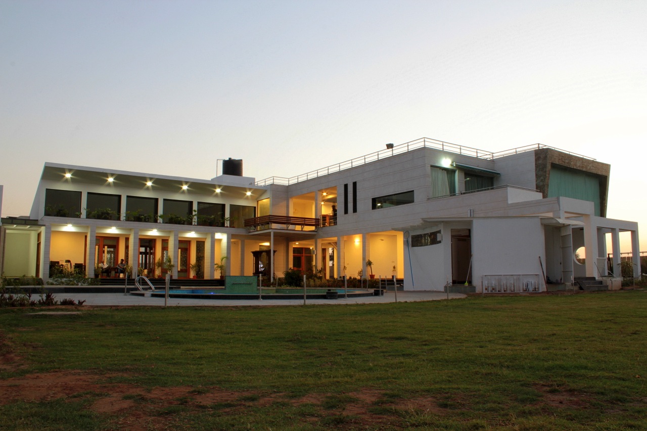 Weekend House @ Mahudi - Architizer